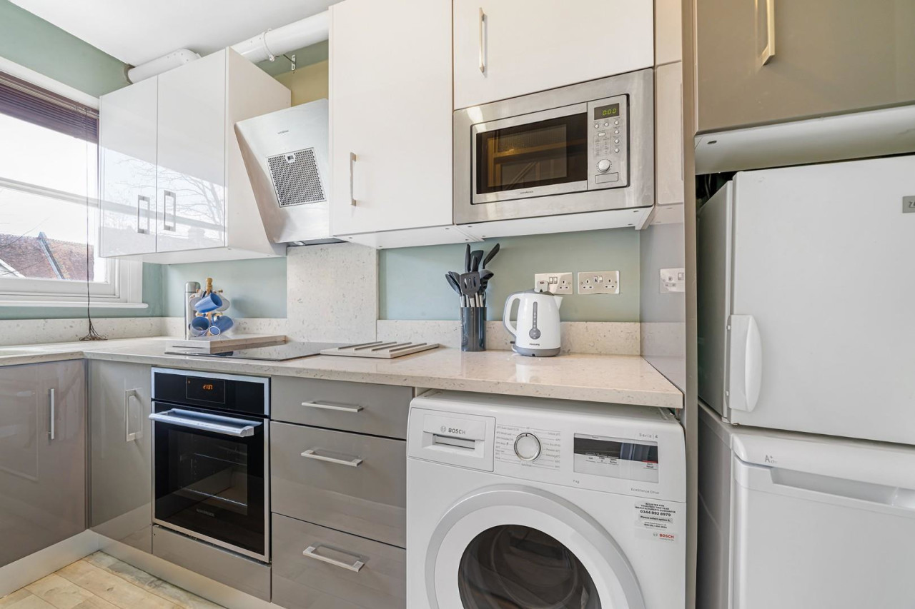 Flat for sale on Trinity Rise, SW2, Ref 32252393 | Keating Estates