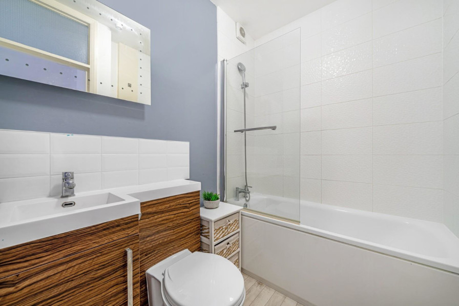 Flat for sale on Trinity Rise, SW2, Ref 32252393 | Keating Estates