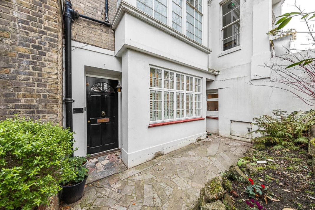 Flat for sale on Kings Avenue, SW4, Ref 30317803 | Keating Estates